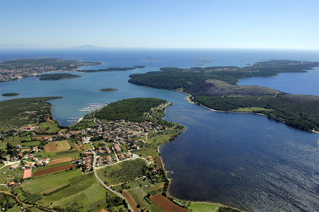 Luna Rossa tourist agency in Istria, Croatia